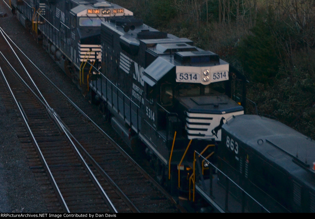 NS GP38-2 5314 on 33A